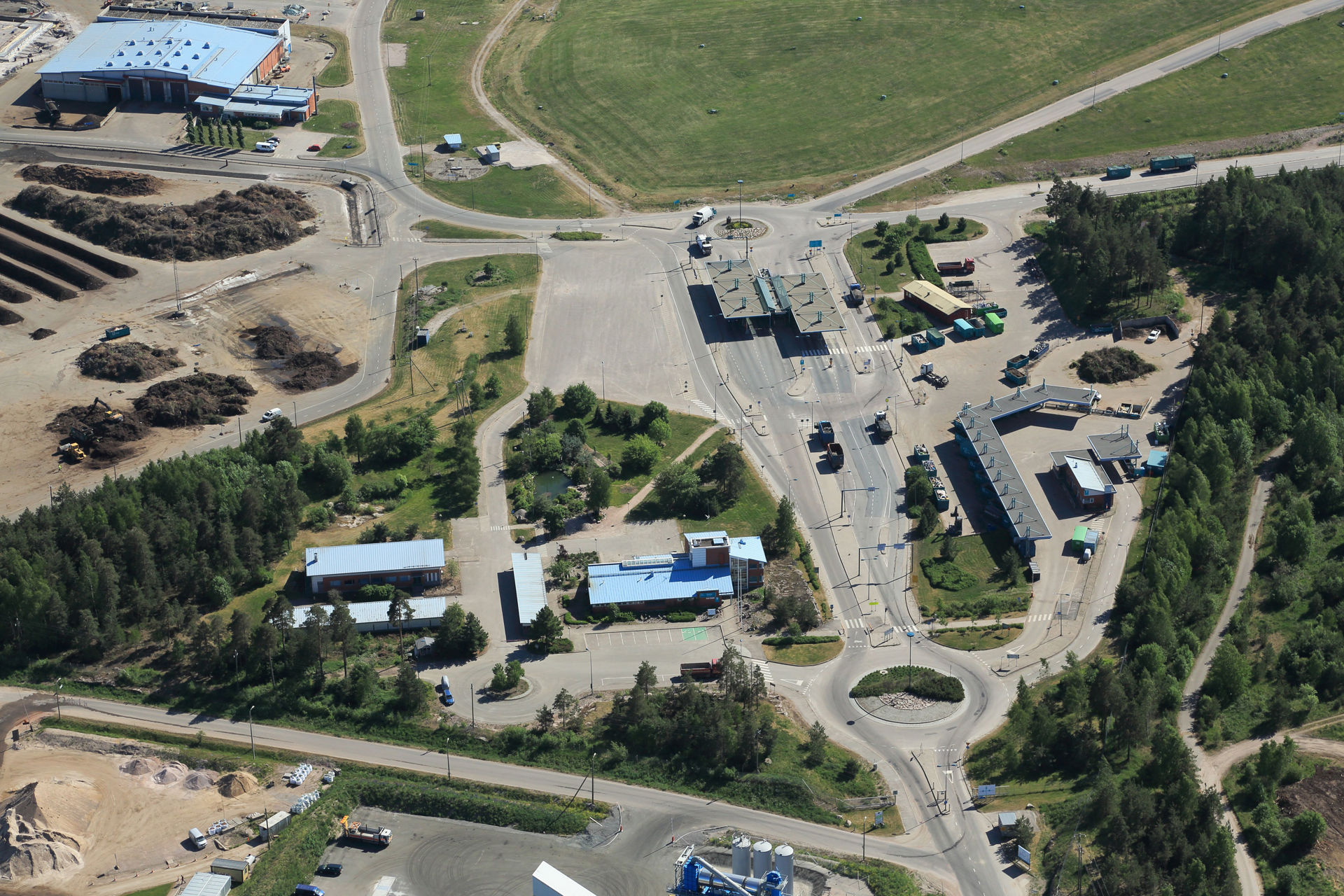 Maa-ainesten toimittaminen ekoteollisuuskeskukseen - HSY